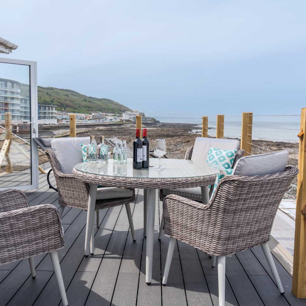 Luxury 2 Bedroom Holiday Apartment | Sleeps 4